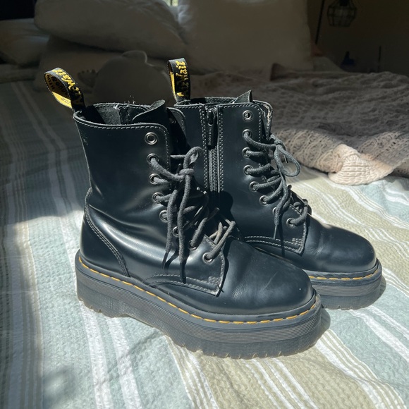 Dr. Martens | Shoes | Doc Martins Black Size 6 | Poshmark